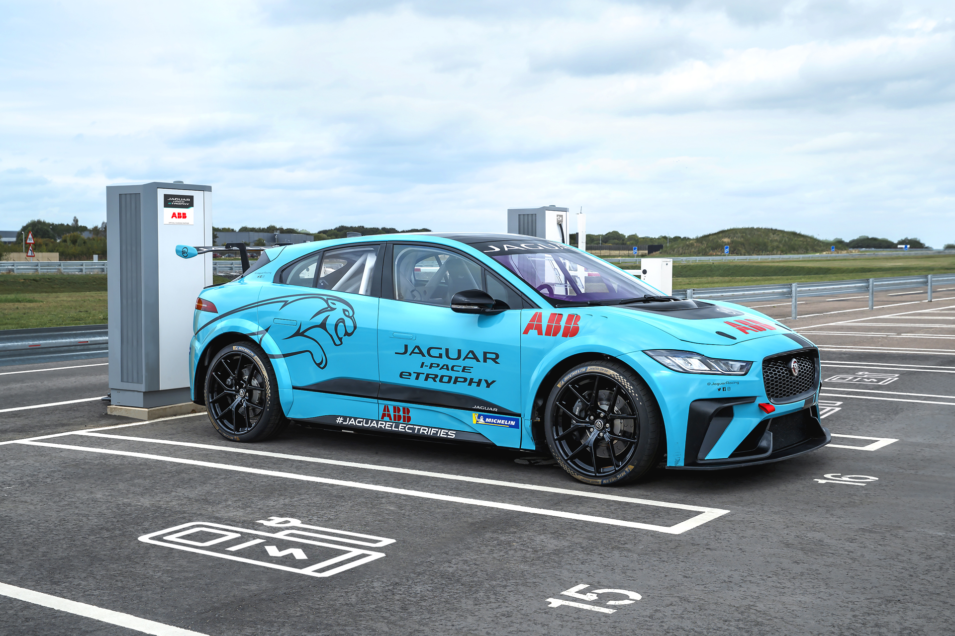 Jaguar i pace etrophy store