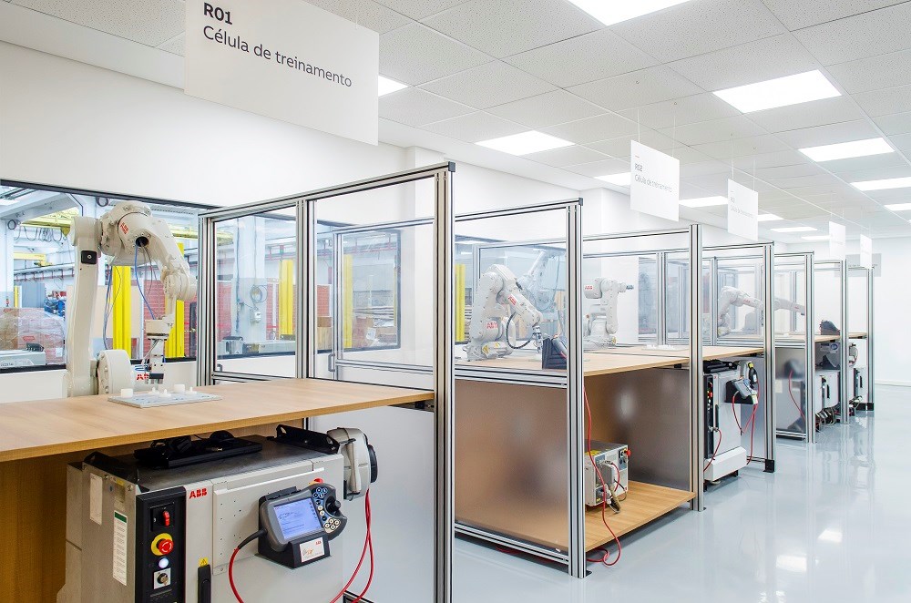 ABB contribui para expandir conhecimento em robótica e automação ...