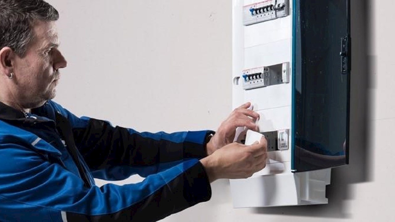 How to protect lighting circuits for LED lights