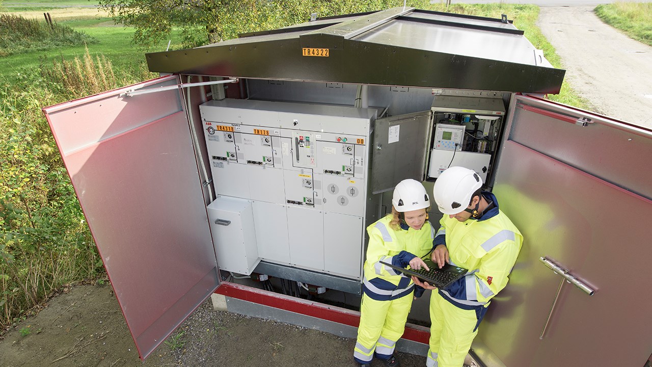 Easy modernization of compact secondary substations with advanced fault ...