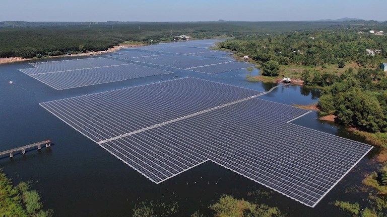 ABB supports the largest floating solar power complex in Southeast Asia