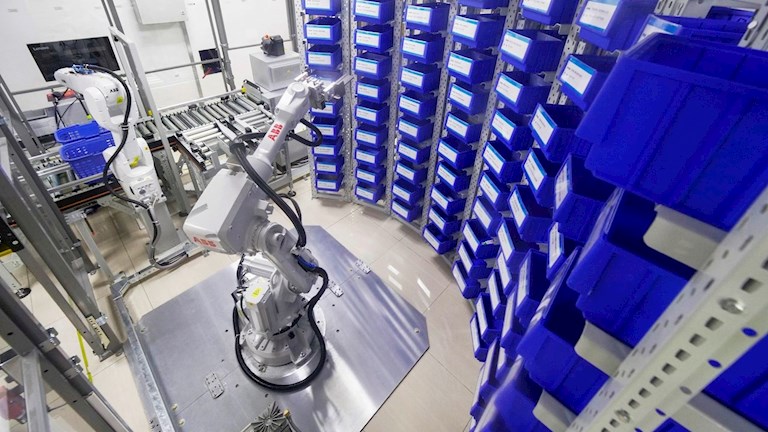 Des robots révolutionnent la distribution de médicaments au « Seventh People Hospital » de ...