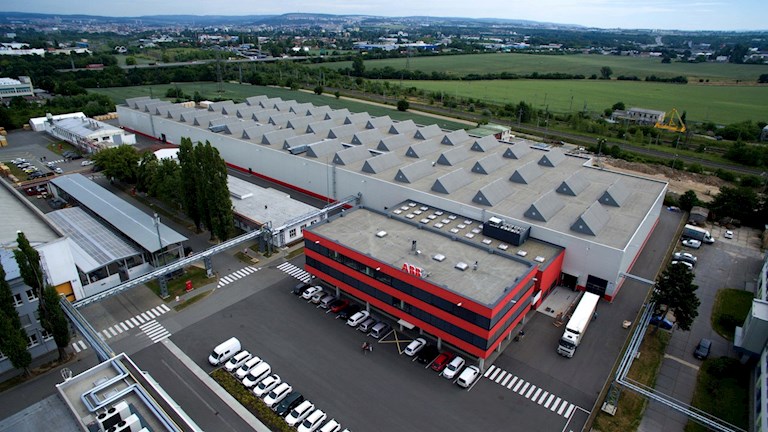 Virtuális látogatás az ABB Distribution Solutions brnói gyárában