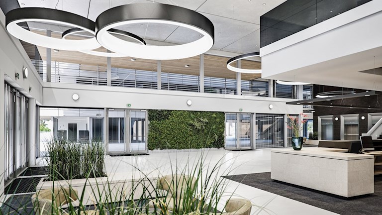 Shedding new light on comfort and energy efficiency in public buildings ...