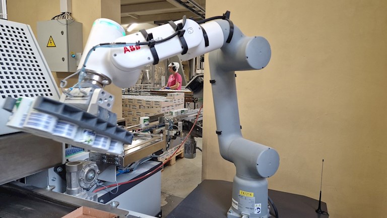 SIA Aloja - Starkelsen optimizē pakošanas līniju ar ABB robotu GoFa™