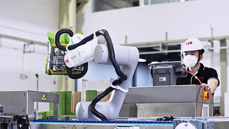 Des cobots ABB pour garder une longueur d'avance sur la concurrence