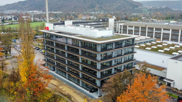 Un investissement de 45 millions en Suisse: ABB inaugure un nouveau ...