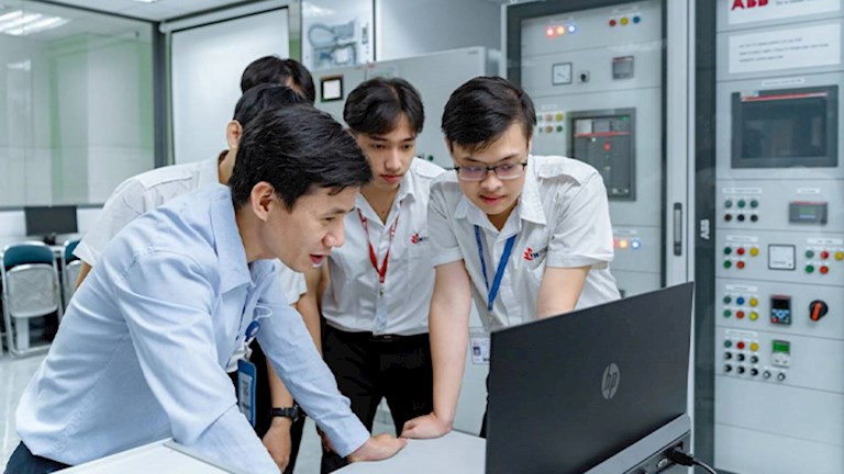 Smart grid lab in Vietnam | ABB