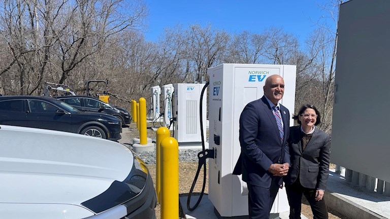 ABB E-mobility fast EV chargers open for vehicles at Vermont’s first ...