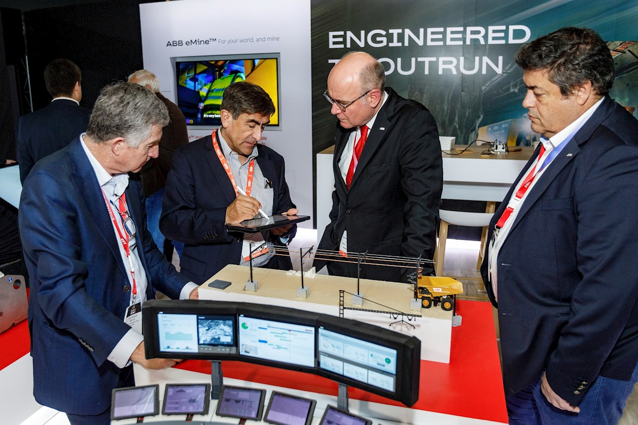ABB reafirma su liderazgo en The Electric Mine 2025 en Chile | News center