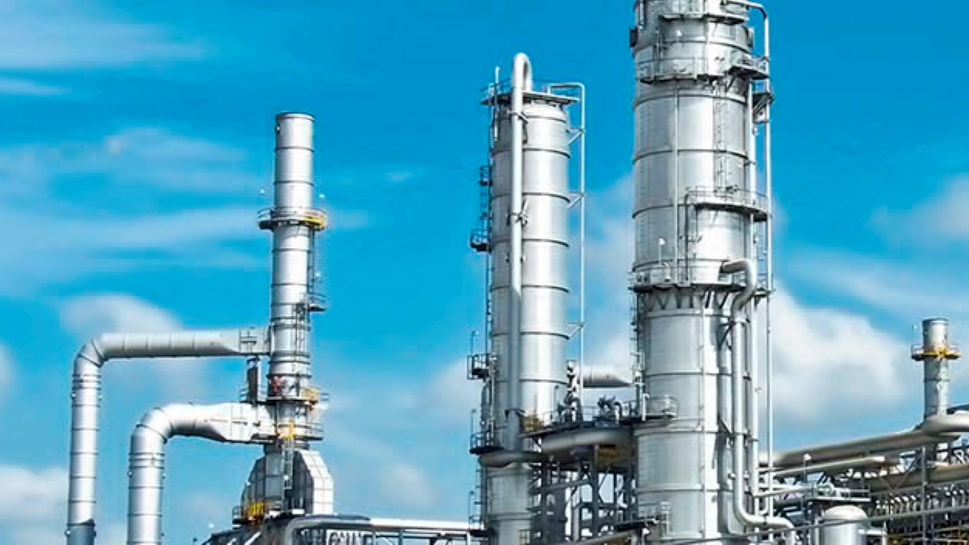 ABB AC drive stabilizes oil refinery power supply | News center