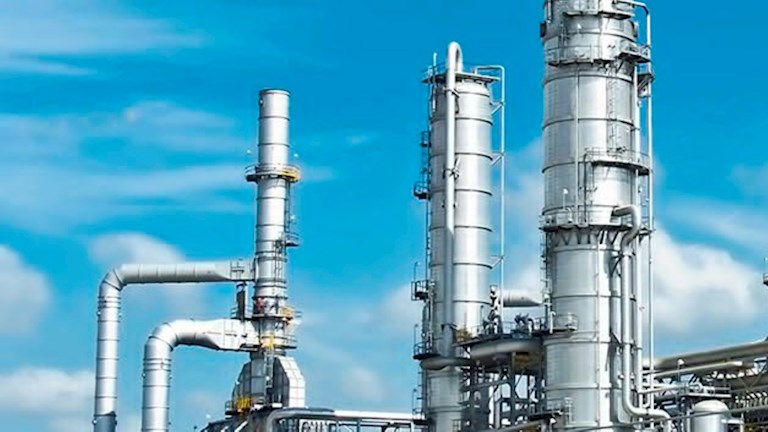 ABB AC drive stabilizes oil refinery power supply | News center